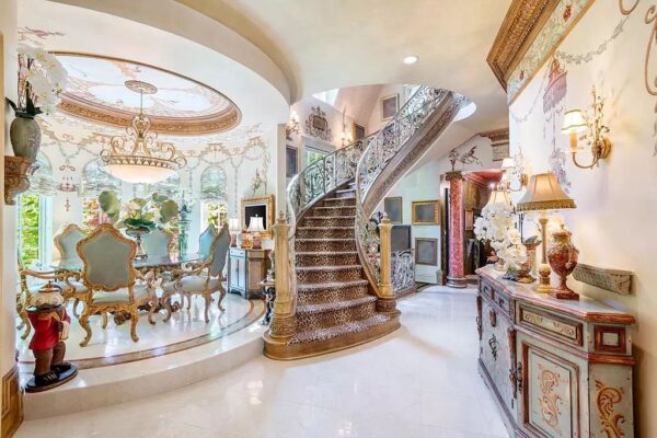 A Mega Mansion in New York offers over 25,000 SF of Exceptional Living ...