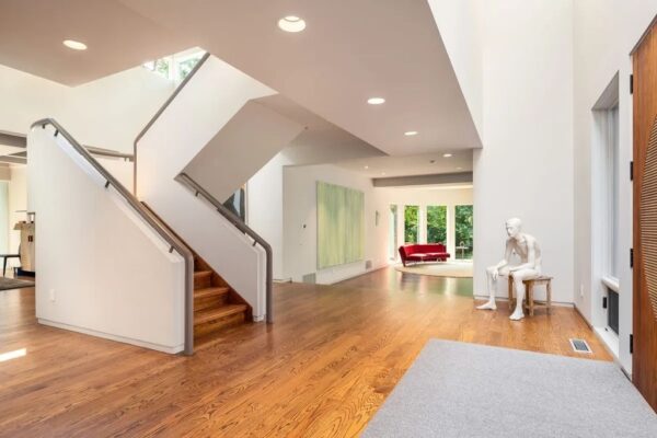 Balance Between Bold Architectural Design and Warm, Contemplative ...