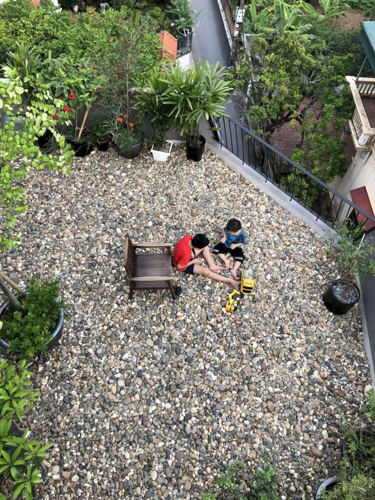 Cobblestone House with Unique Living Space by 1+1>2 Architects