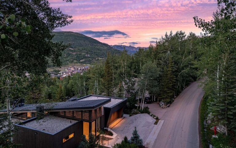 Exceptional Newly Constructed Home in One of The Most Desirable ...