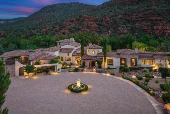 Exclusive Eagle Mountain Ranch: Tuscan-Style Villa with Private ...