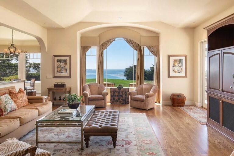 One of The Most Beautiful Villas on Extraordinary World Class Location ...