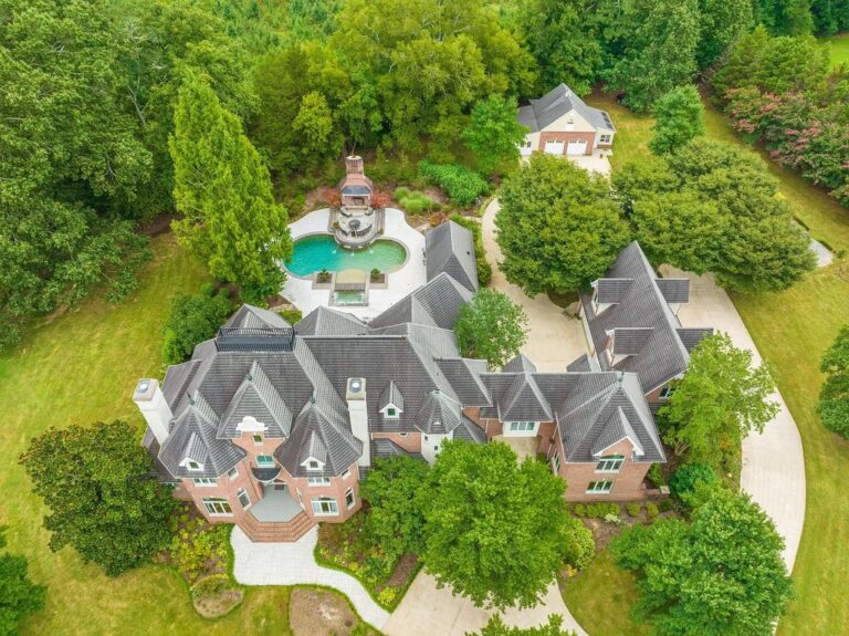 Perfectly Blends Space, Luxury, and Serenity, this Elegant and ...