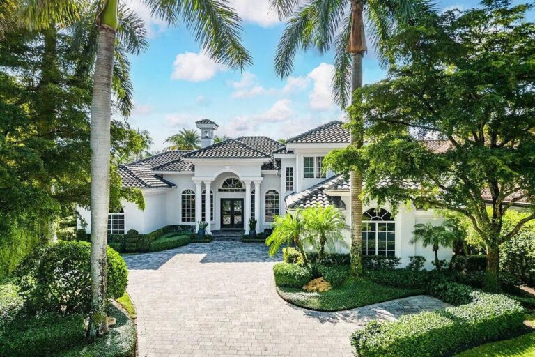 Spectacular Lakefront Home in Boca Raton with A Resort Style Pool and ...