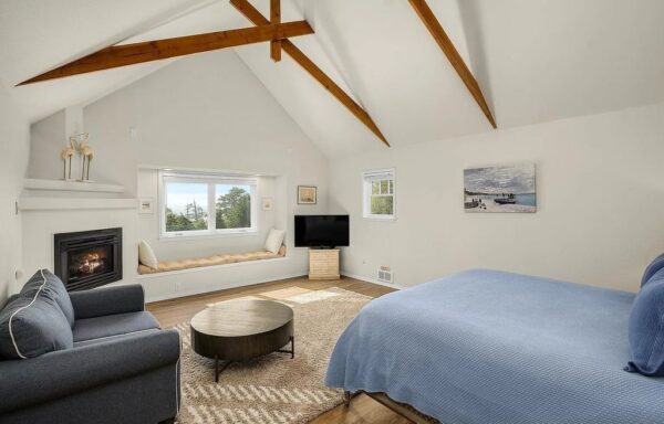 This $3.85M Retreat Offers Most Rooms Commanding Breathtaking Ocean ...