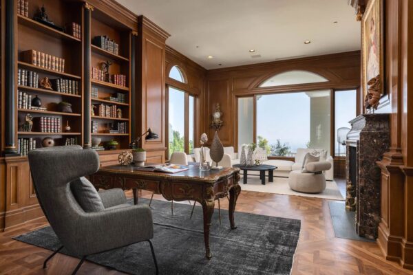 $14.995 Million Magnificent Estate of Elegant Charm and Character on A ...