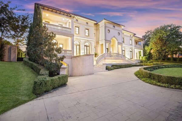 Absolutely Stunning Estate with Nearly 14,000 SF of Entertaining Spaces ...