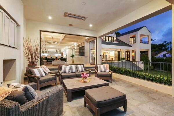 An Incredibly Private and Classically Designed Home offers Coastal ...