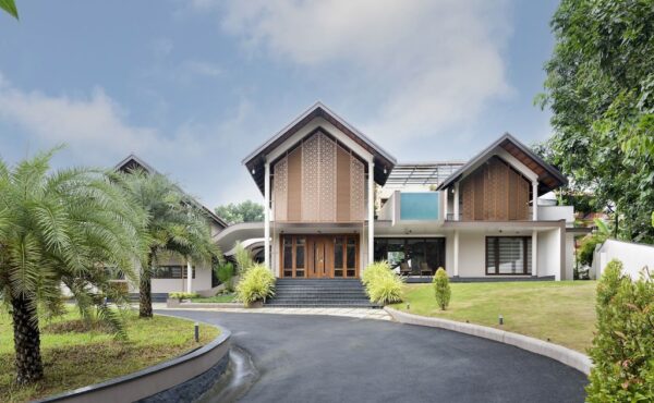 Contour House, spacious & comfort home by Archimatrix India Associates