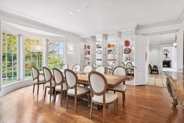 Fantastic Flexible Living Spaces, Stately Rooms and a Spacious Yard ...