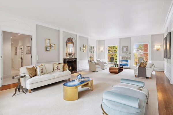 Fantastic Flexible Living Spaces, Stately Rooms and a Spacious Yard ...