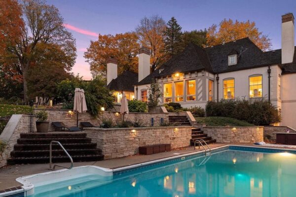 Fantastic Flexible Living Spaces, Stately Rooms and a Spacious Yard ...