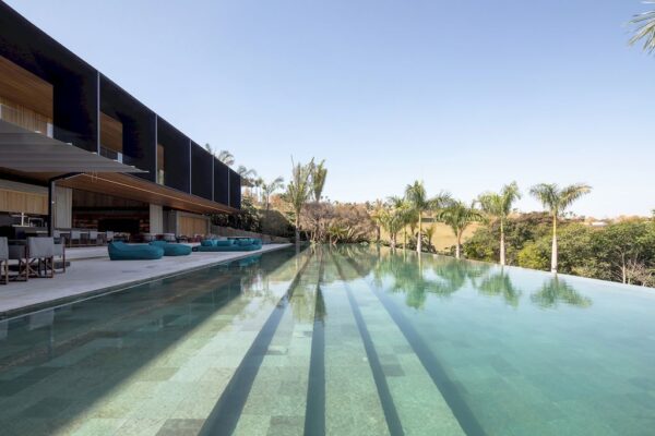 Sottile House, an Elegant Home in Brazil by Felipe Caboclo Arquitetura