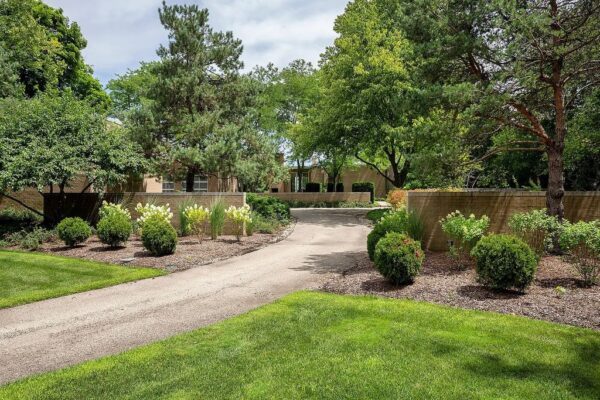 This $13.8M Magnificent Home is Truly Built to Enjoy the Sweeping Views ...