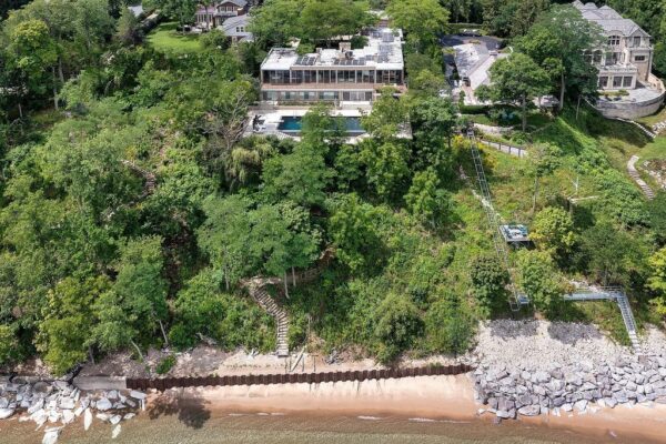 This $13.8M Magnificent Home is Truly Built to Enjoy the Sweeping Views ...