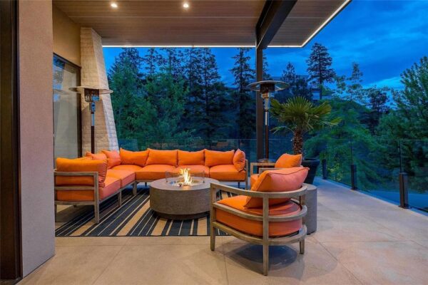 This C$3.8M House is the Perfect Combination of Contemporary Design ...