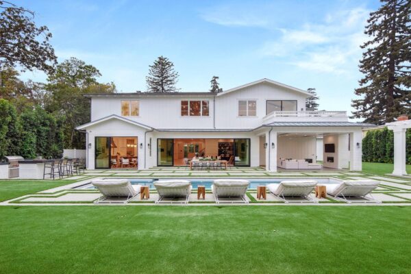 A Brand New Los Angeles Home with Sophisticated East Coast Style and ...