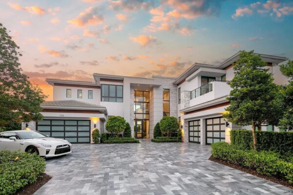 Sprawling Lakefront Home in Boca Raton Boasts The Grandeur of Resort ...