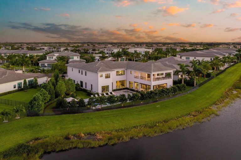 Sprawling Lakefront Home in Boca Raton Boasts The Grandeur of Resort ...