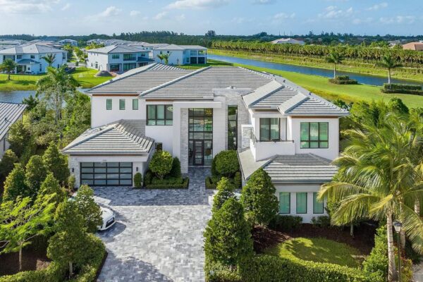 Sprawling Lakefront Home in Boca Raton Boasts The Grandeur of Resort ...