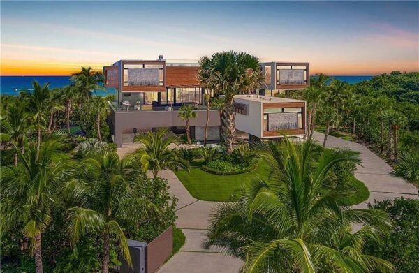 One of The Most Iconic Homes on The Treasure Coast with 233 Feet of ...
