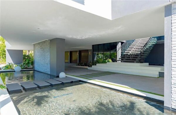 One of The Most Iconic Homes on The Treasure Coast with 233 Feet of ...
