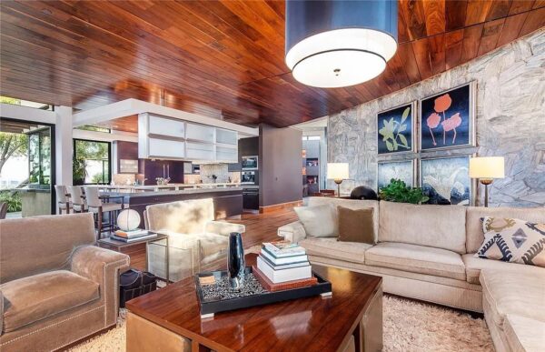 This Architectural Home in Las Vegas is A One of A Kind Desert ...