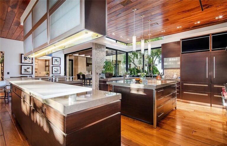 This Architectural Home in Las Vegas is A One of A Kind Desert ...