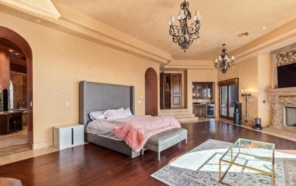 This $5.35 Million Entertainer's Dream Home in Fountain Hills Boasts ...