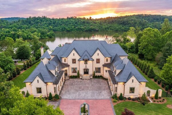 Exceptional Luxury Estate in Tennessee Boasts Equally Impressive Resort ...