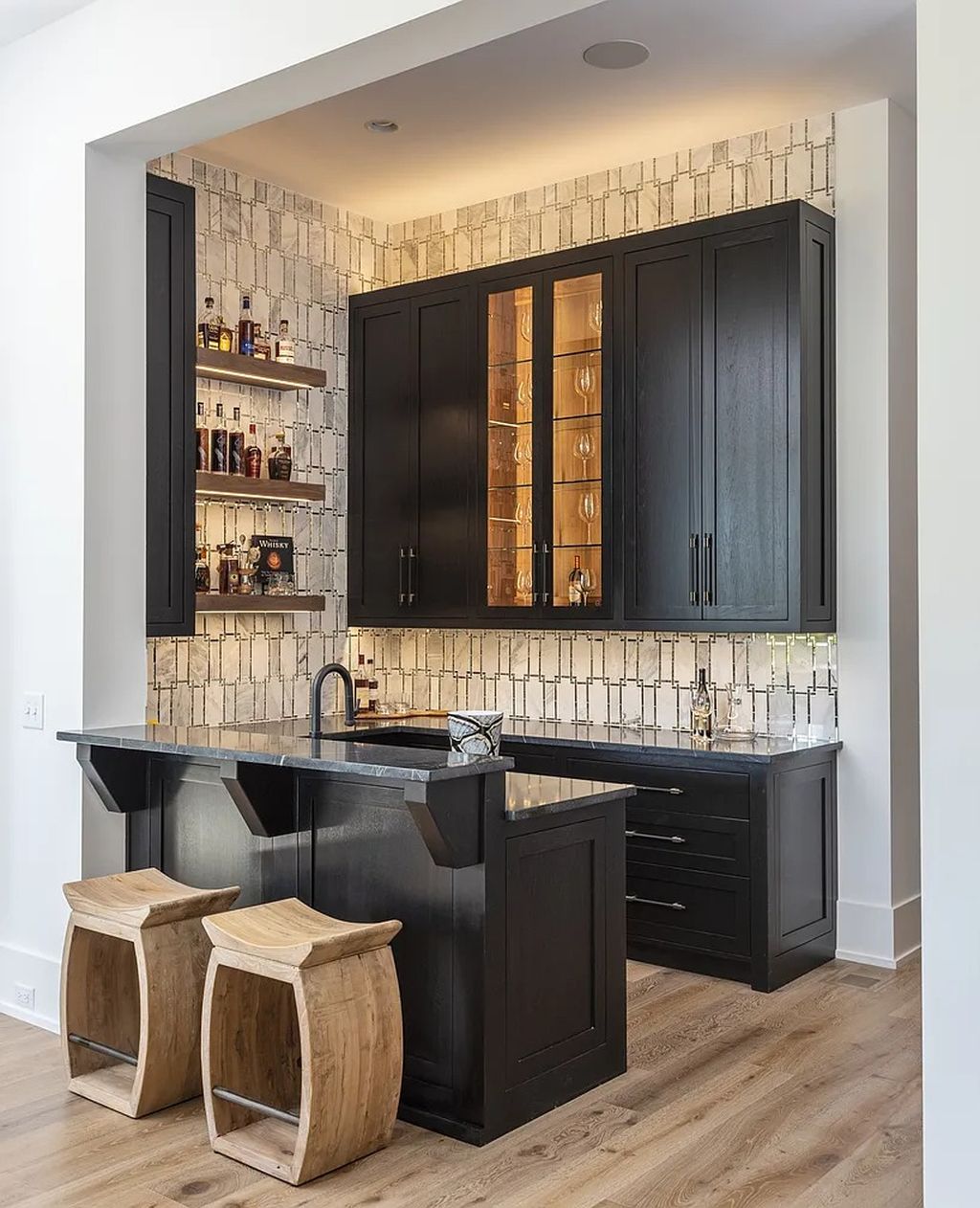 This Top-shelf Estate in Brentwood, Tennessee Offers Generous Living ...