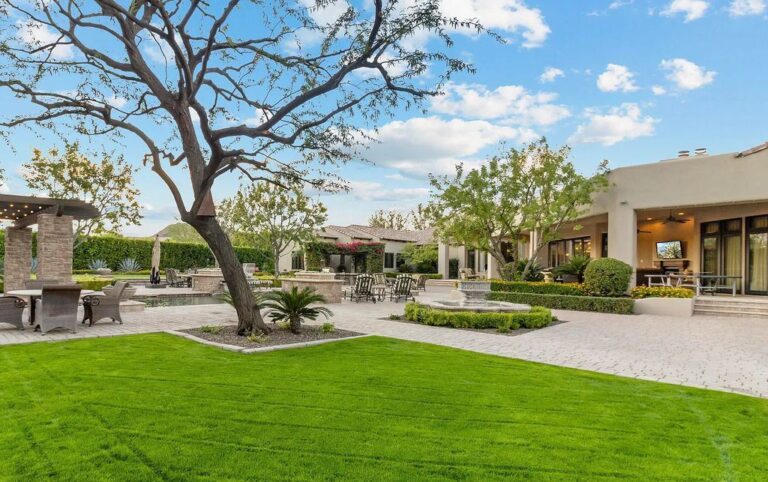This Breathtaking Estate in Paradise Valley with Resort Like Grounds is ...