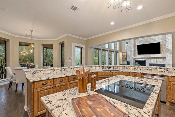 This $2.35 Million Extraordinary Home in Grapevine Hiddens In Dense ...