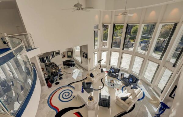 A Stunning Private Estate with Expansive and Beautifully Landscaped ...