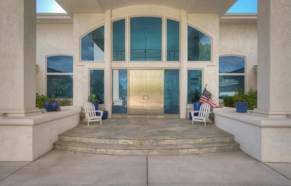 A Stunning Private Estate with Expansive and Beautifully Landscaped ...