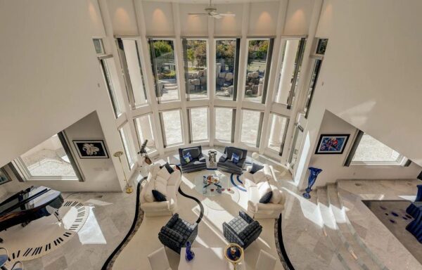 A Stunning Private Estate with Expansive and Beautifully Landscaped ...