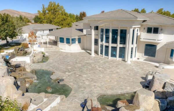 A Stunning Private Estate with Expansive and Beautifully Landscaped ...