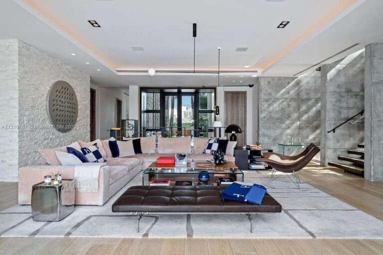 A Stunning Venetian Island waterfront home in Miami Beach, Featuring ...