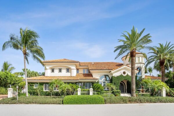 This Magnificent Waterfront Estate in Stuart Florida has Exceptional ...