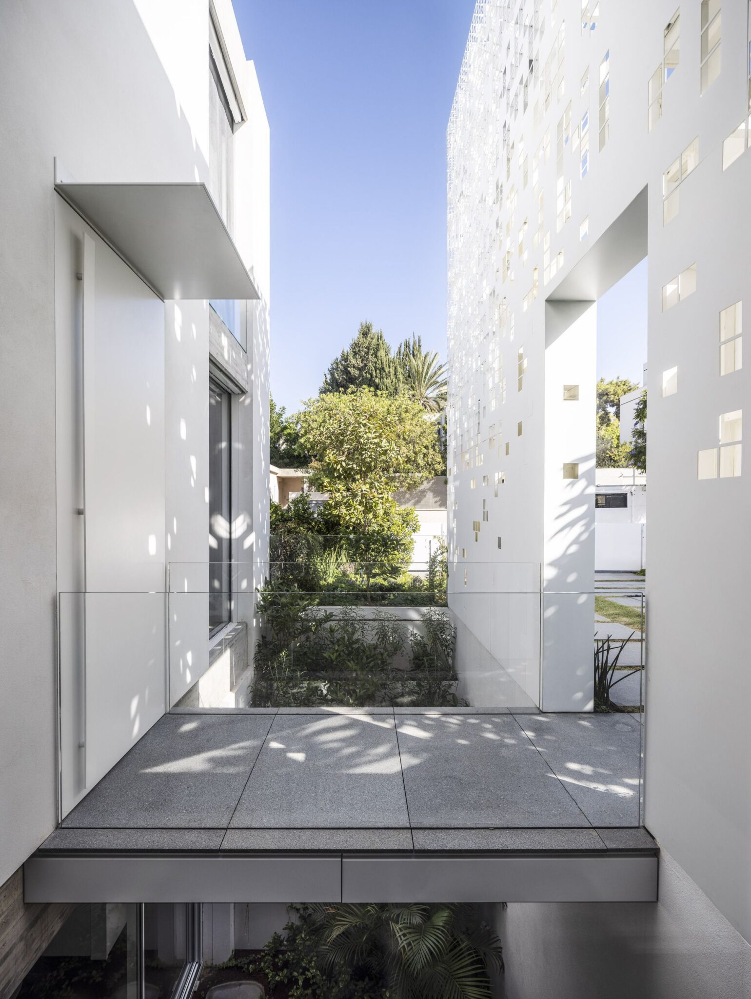 Pixel House, an Innovative Private Residence by Anderman Architects