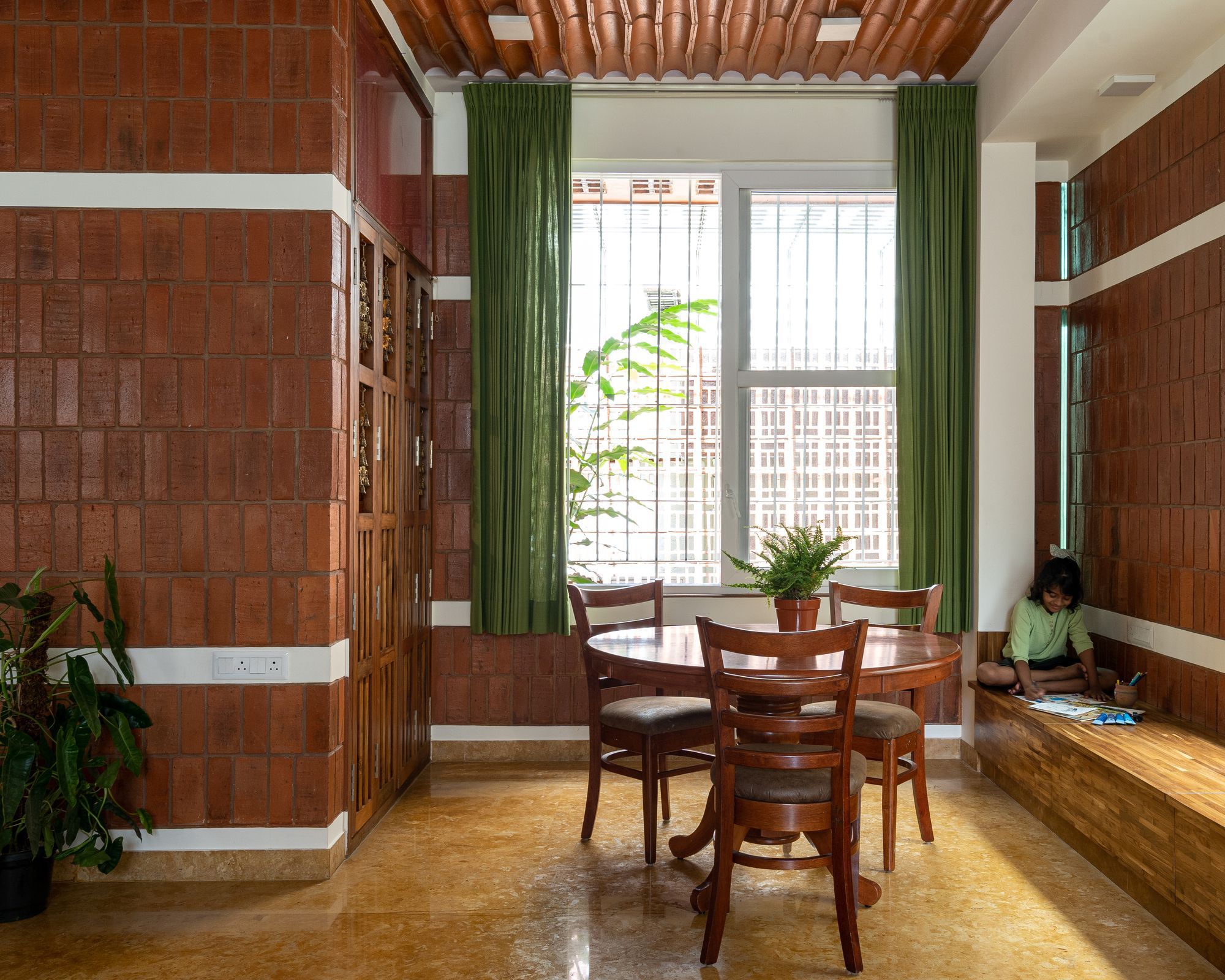 Shiva Stuthi Residence with Freedom, Peaceful Spaces by Wright Inspires