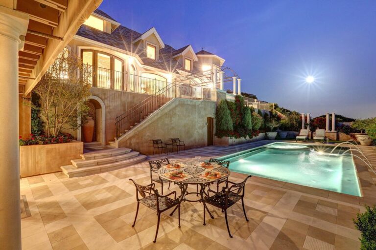 Stunning Luxury View Estate in Tiburon with Lavish Grounds and Fine ...