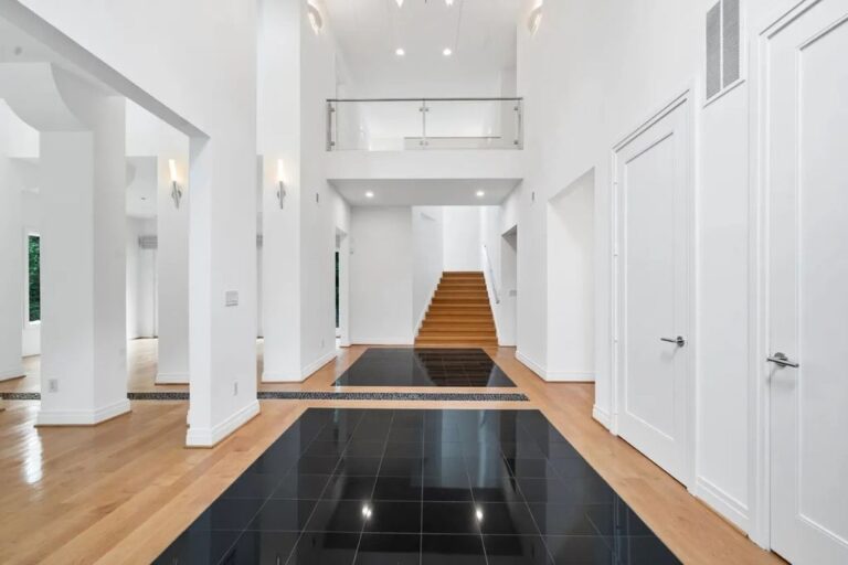 This Residence in McLean, VA Reflects Timeless, Modern Architecture and ...