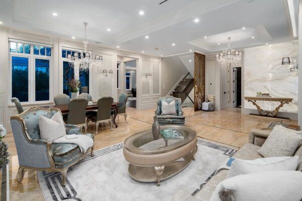 This Absolutely Gorgeous European Inspired Villa in Vancouver, Canada ...