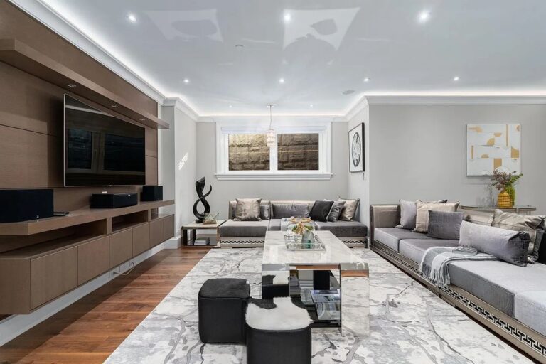 This Magnificent World-class Mansion in Vancouver, Canada Tastefully ...