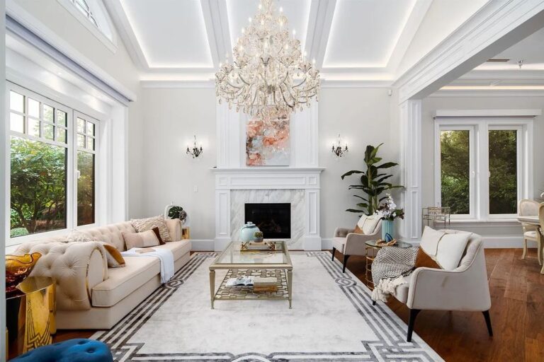 This Magnificent World-class Mansion in Vancouver, Canada Tastefully ...