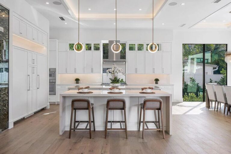 This Luxury Home Built By Award-Winning Home Builder CJM Luxury Homes In Boca Raton, Florida ...