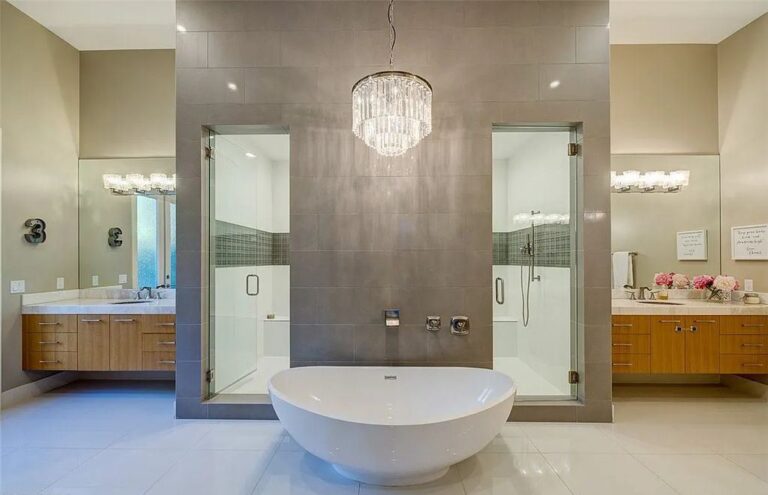Truly Stunning Home in Henderson Features An Amazing Great Room with ...