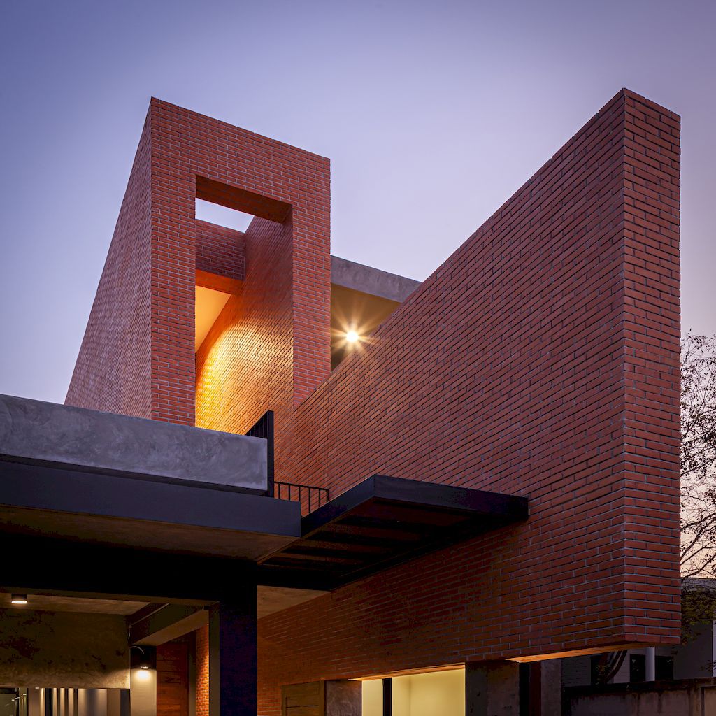 Tube House, an Impressive T.U.B.E. House by Volume Matrix Studio