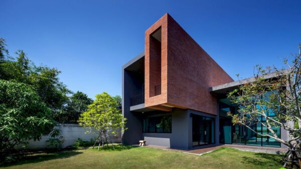 Tube House, an Impressive T.U.B.E. House by Volume Matrix Studio